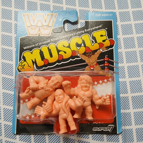 WWE Legends MUSCLE Figures Ultimate Warrior, Jake the Snake, Junkyard ...