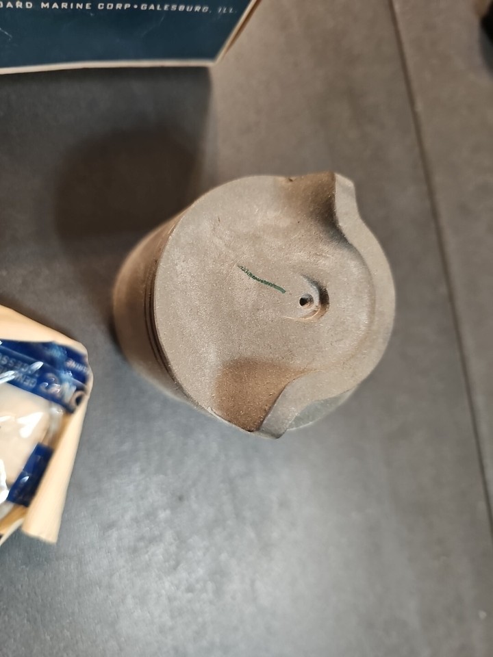 NEW OMC JOHNSON & EVINRUDE PISTON AND RING SET 385338 | eBay