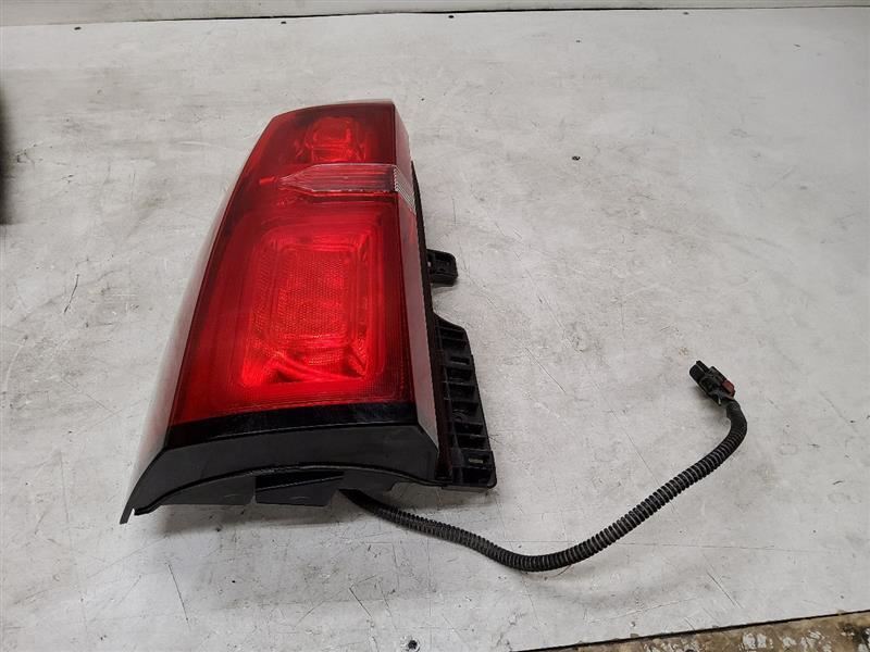 15 16 17 18 19 20, Chevrolet Suburban 15, Left Tail Light, PN: 84467058 ...