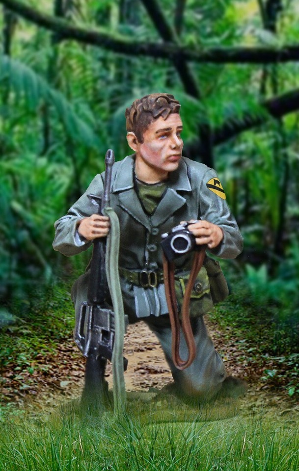 THE COLLECTORS SHOWCASE VIETNAM WAR WE WERE SOLDIERS JOE GALLOWAY ...