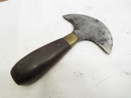 Small C.S Osborne Newark NJ Leather Craft Working Round Head Knife Tool ...