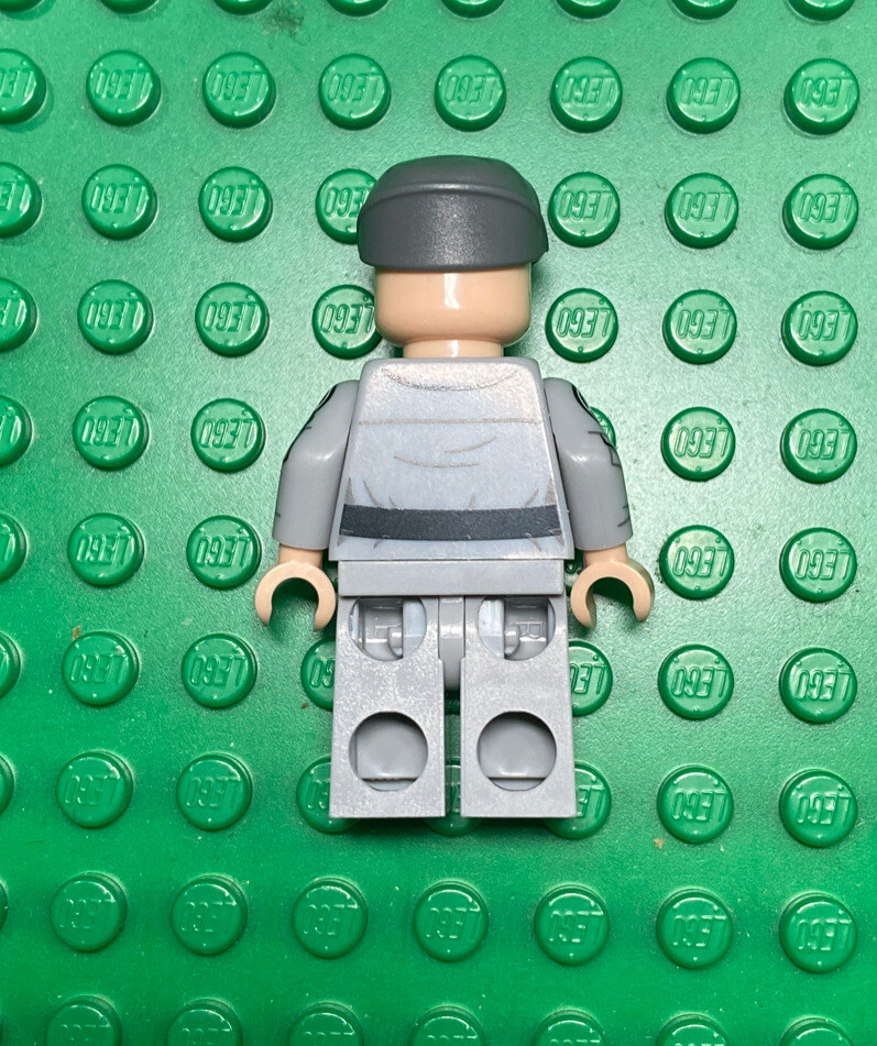 LEGO Imperial Crewmember Minifigure sw1044 From Star Wars Set 75252 ...