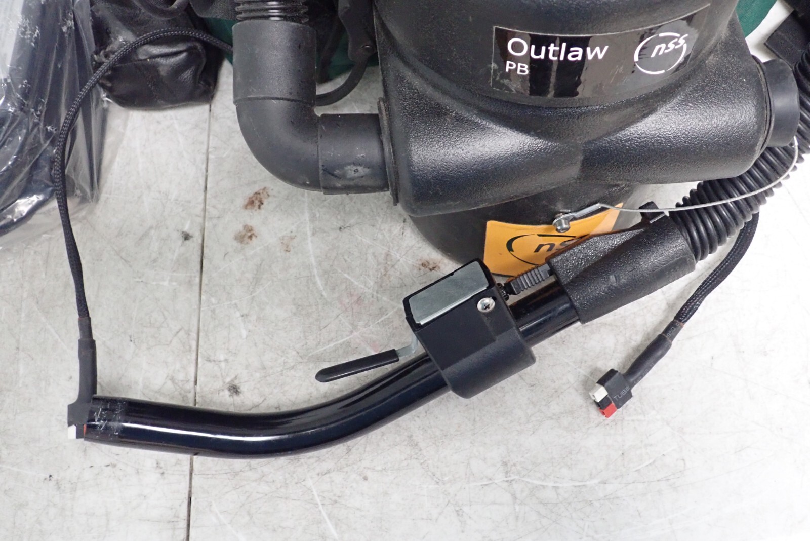 NSS Model Outlaw PB Back Pack Vacuum with Battery Charger 6990511 | eBay