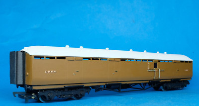 Kit built Brass LNER Gresley steel sided corridor Full Brake Coach Van ...