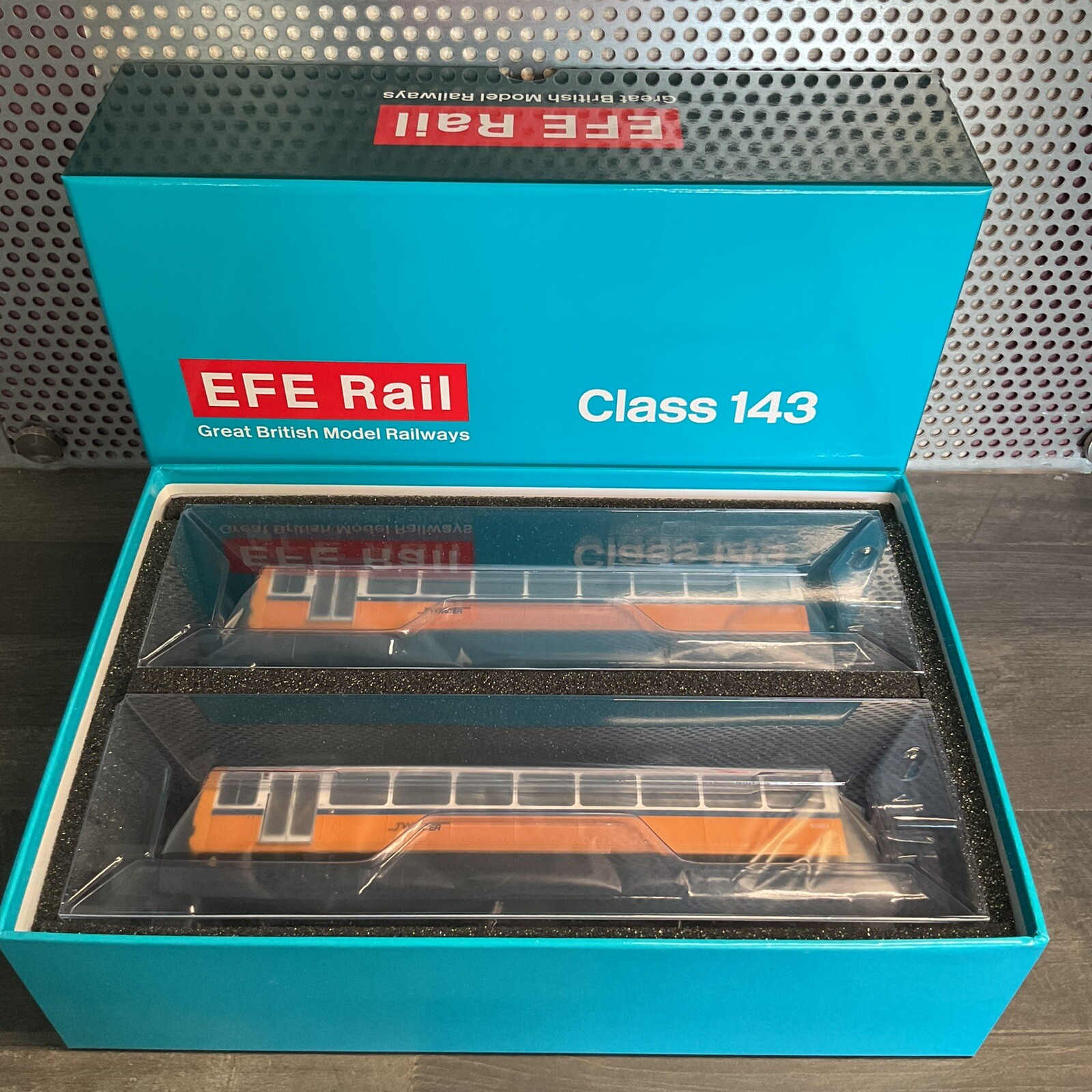 EFE Rail E83025 Class 143 2-Car DMU 143622 BR Tyne & Wear PTE ...