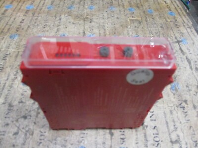 Schneider XPSUAF13AP Preventa Safety Module 24VAC /DC 8A Schneider ...