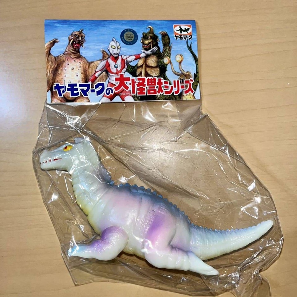 Yamomark Rigger Phosphorescent Gid Sofvi Ultra Seven Ultraman | eBay