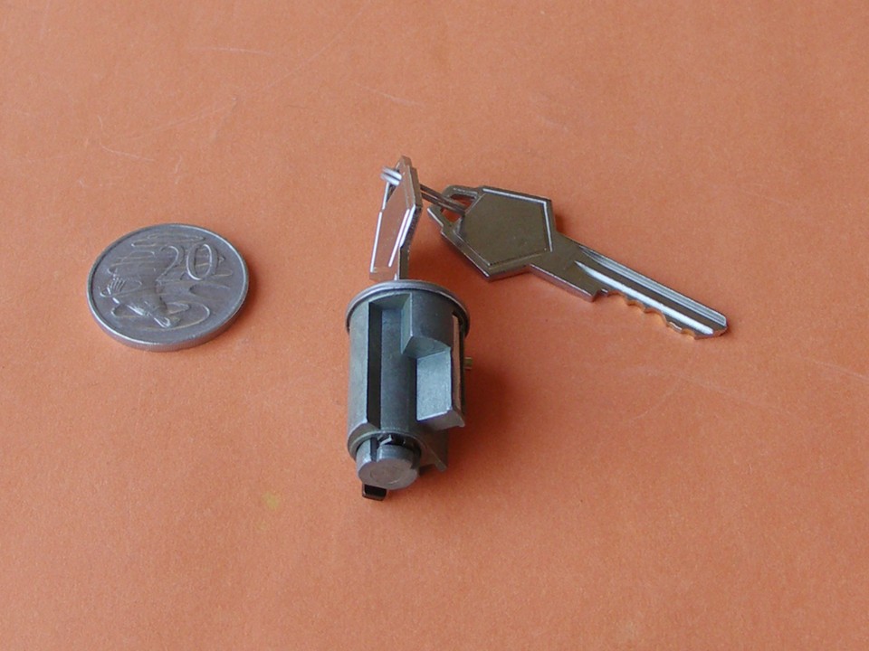 NEW IGNITION BARREL & 2 KEYS SUIT CHRYSLER VALIANT RV1 SV1 AP5 AP6 VC ...