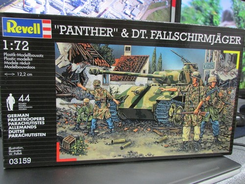 Revell 03159: 1:72 Scale: Panther & DT Fallschirmjager Tank Parts ...