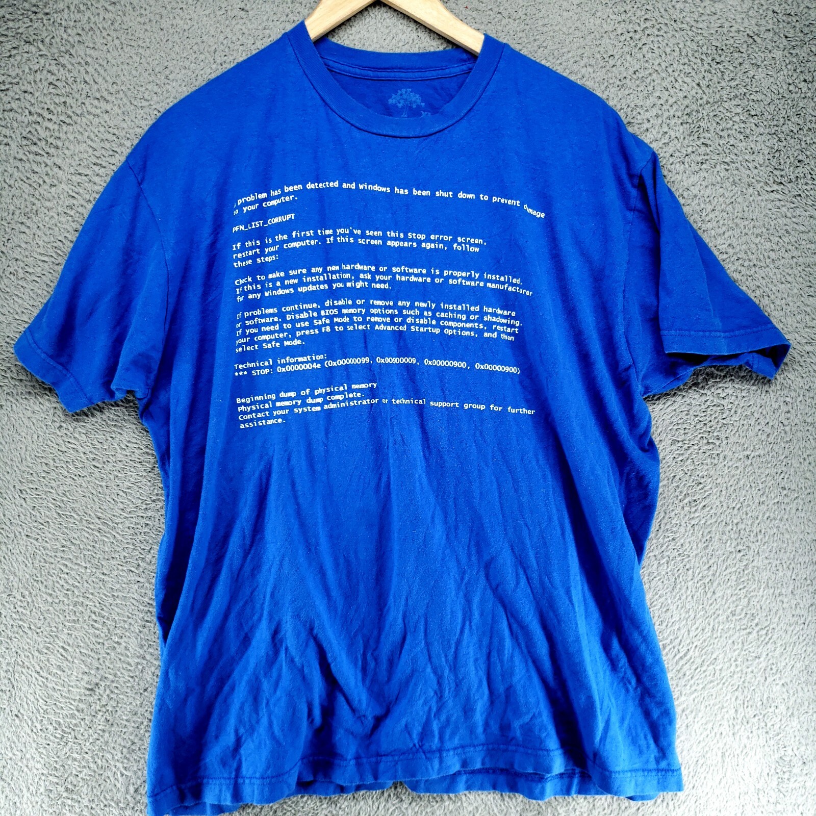 Blue Screen of Death - Funny Computer Bluescreen T-Sh… - Gem