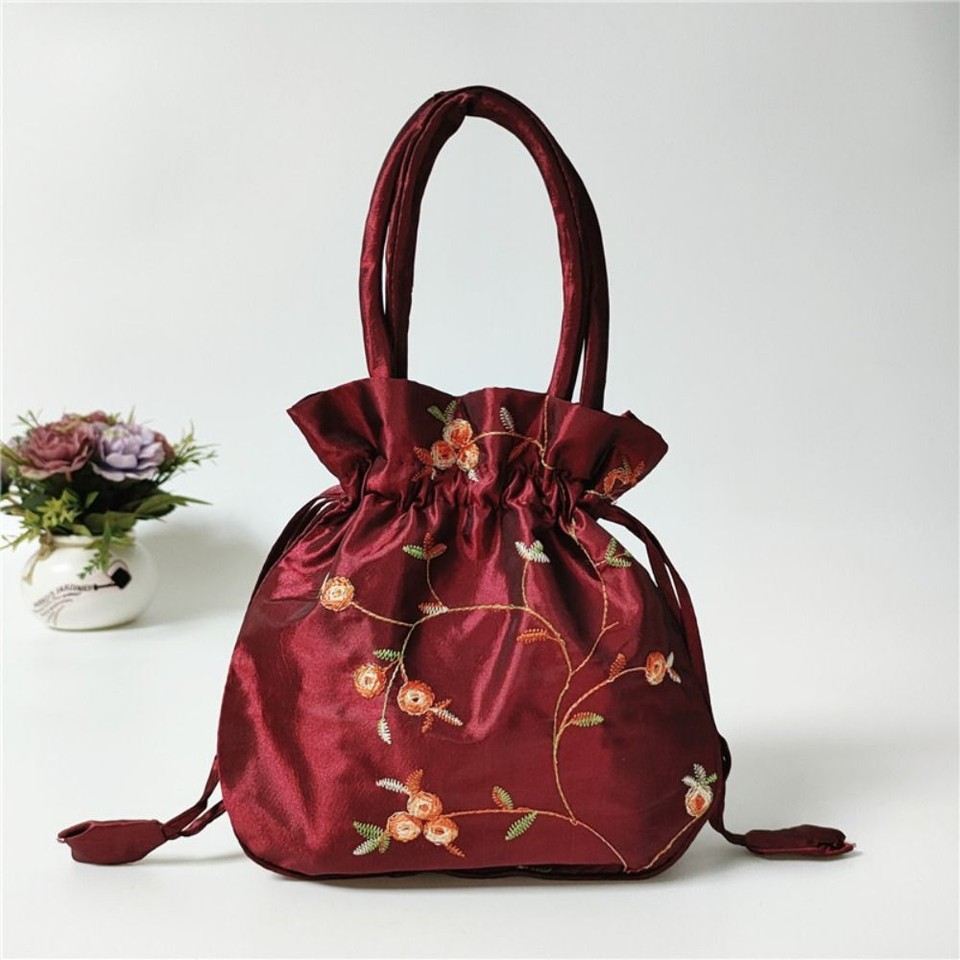 Handmade Women Flower Handbags Embroidered Flower Jewelry Bag Women ...