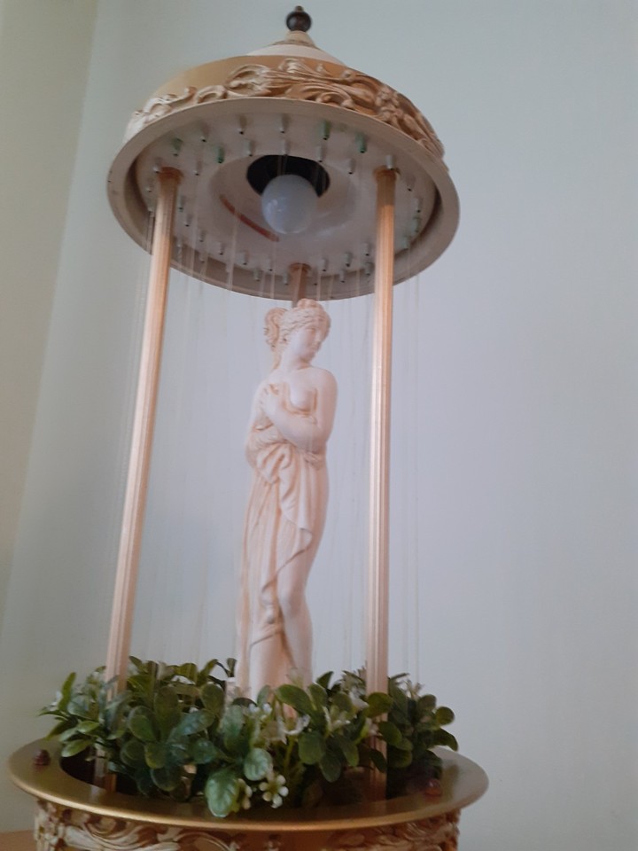 Vintage Lady in the Rain - Oil Lamps | eBay UK