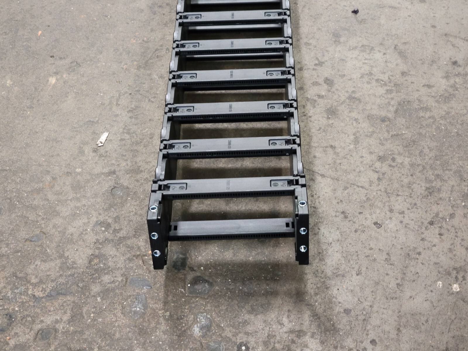 IGUS CABLE HOSE CARRIER WIREWAY FLEX TRACK 3400.125.150 33LINK 91" 5-3/ ...