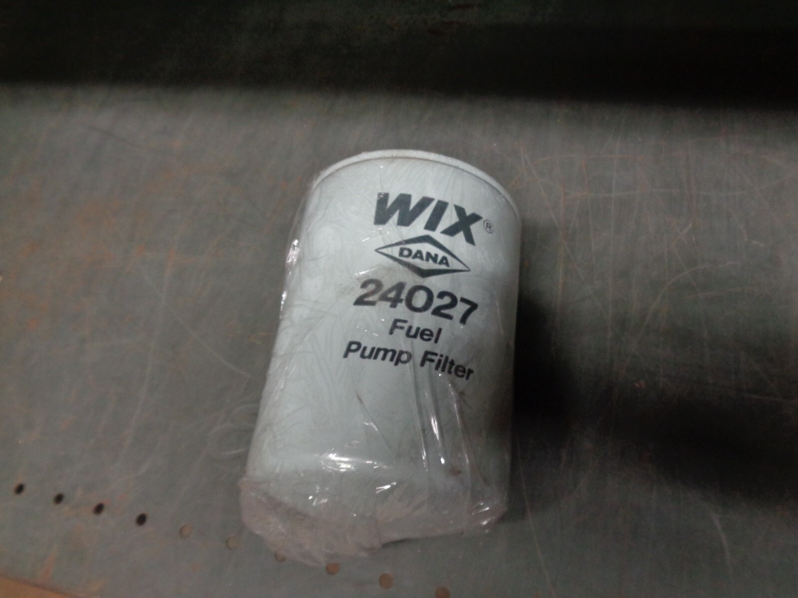 WIX 24027 - Fuel filter cross reference