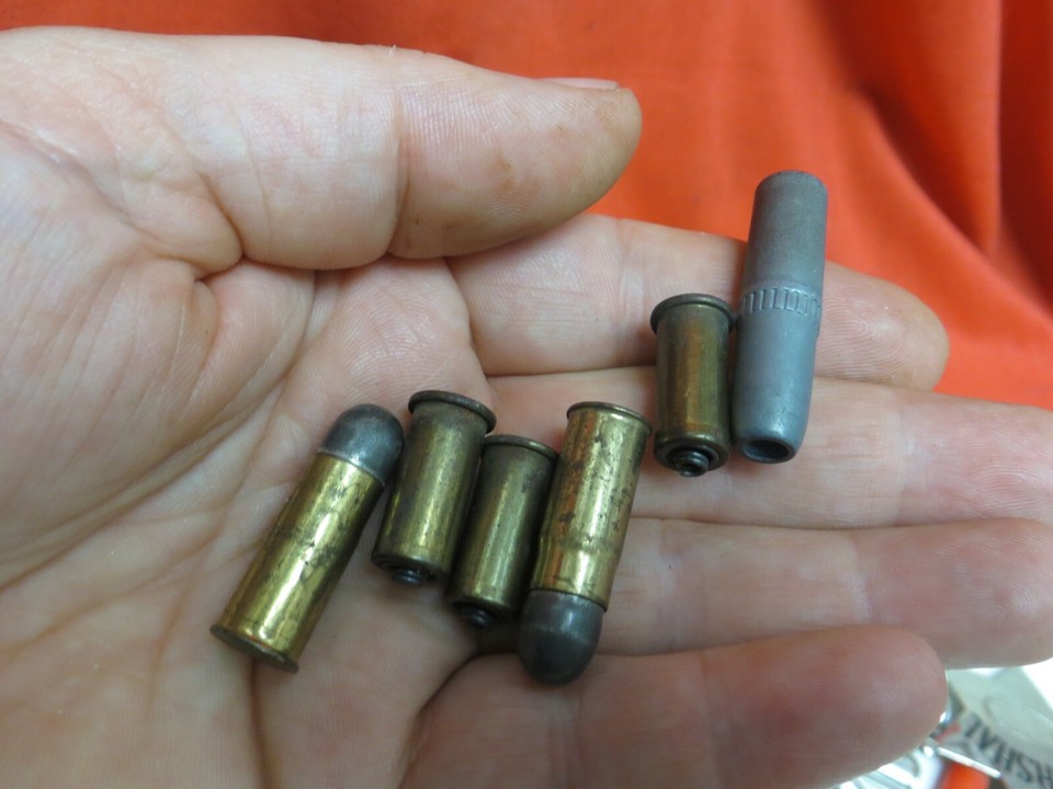 VINTAGE LOT OF MISCELLANEOUS CAP GUN BULLETS/PIECES: HUBLEY MATTEL, 007 ...