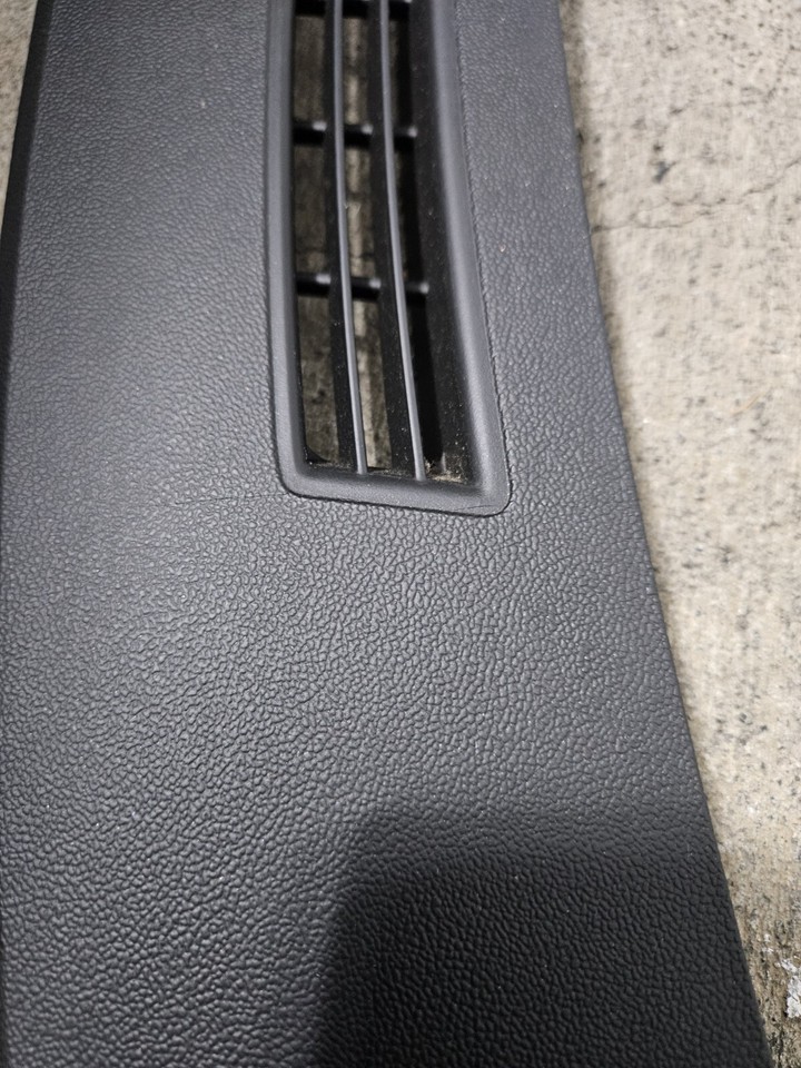 08-10 Chrysler 300 c Dodge Charger SRT8 Defrost Vents Upper Dash Trim ...
