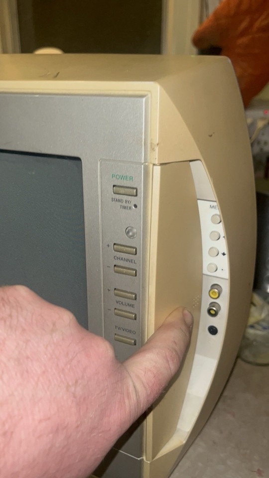 Sony Trinitron Color TV 13 Inch KV-13FM13 CRT Retro Gaming Television ...