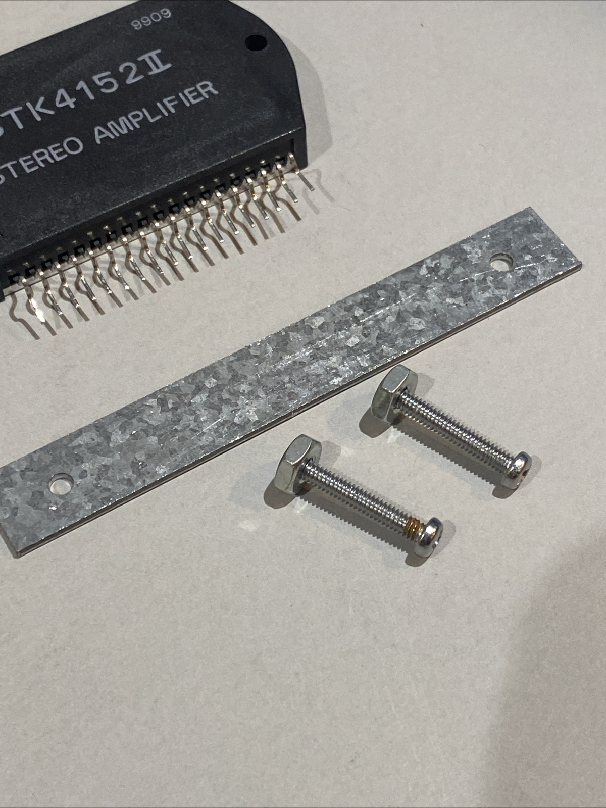 Vintage NEW Stereo Amplifier STK4152 II with Mounting Plate & Bolts NOS ...