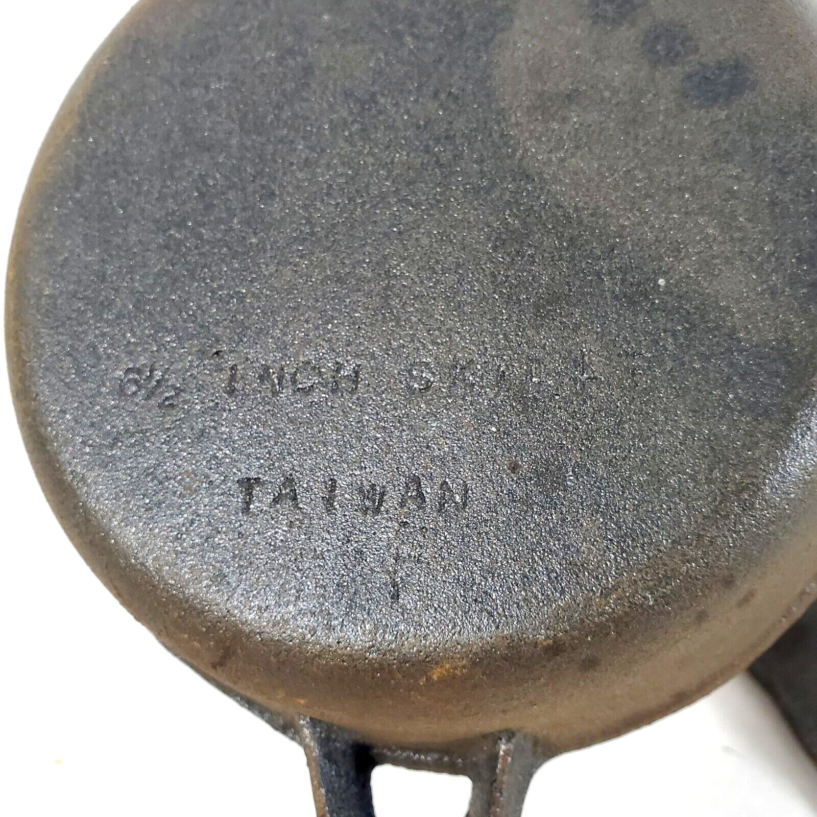 New 2 Cast Iron Skillets Fry Pans Wooden Handle Unseasoned 6 1/2" and 8 ...