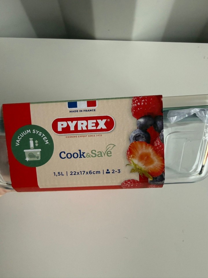 Pyrex 1.5 L Glass Storage Dish/Pyrex Vacuum Storage Dish/Cook & Save ...