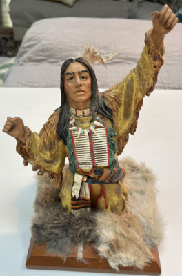 American Indian Chief Hunter Sculpture Statue figure Native American 10 ...