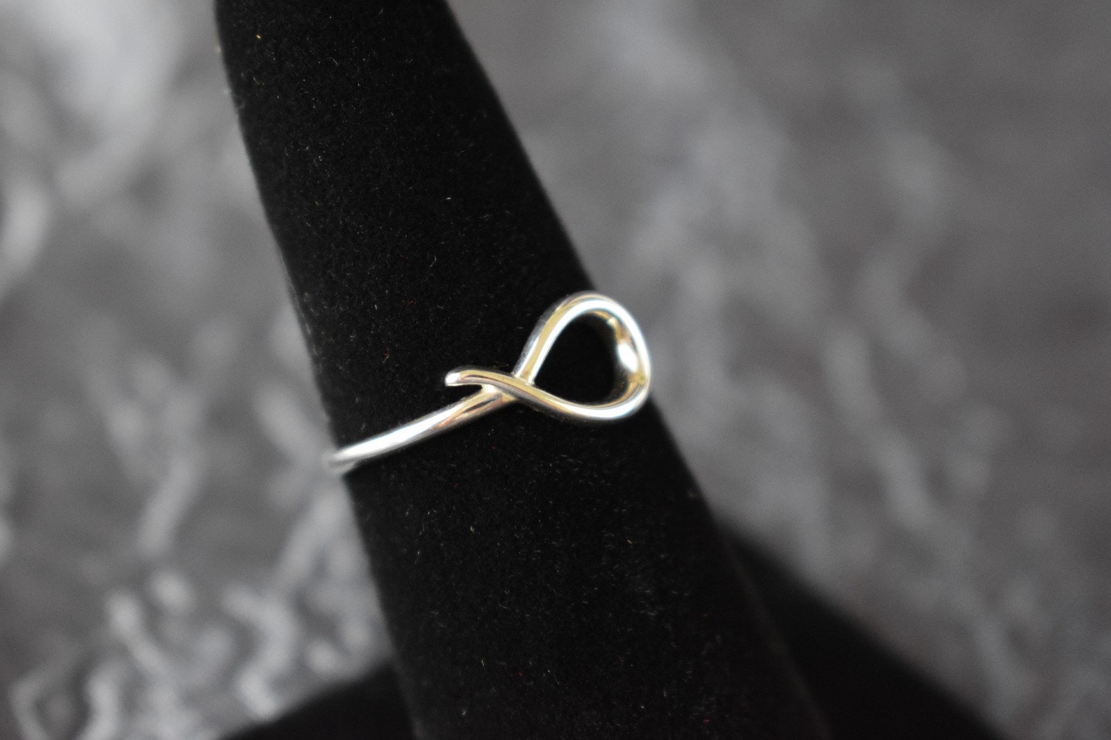 Sterling Silver Open Loop Ring by AVON Size 7 | eBay