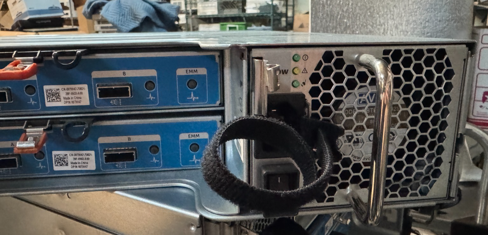 Dell Compellent SC200 w/ 12* 3TB HDD, 2* Compellent SC2, 2* 700W PSU ...