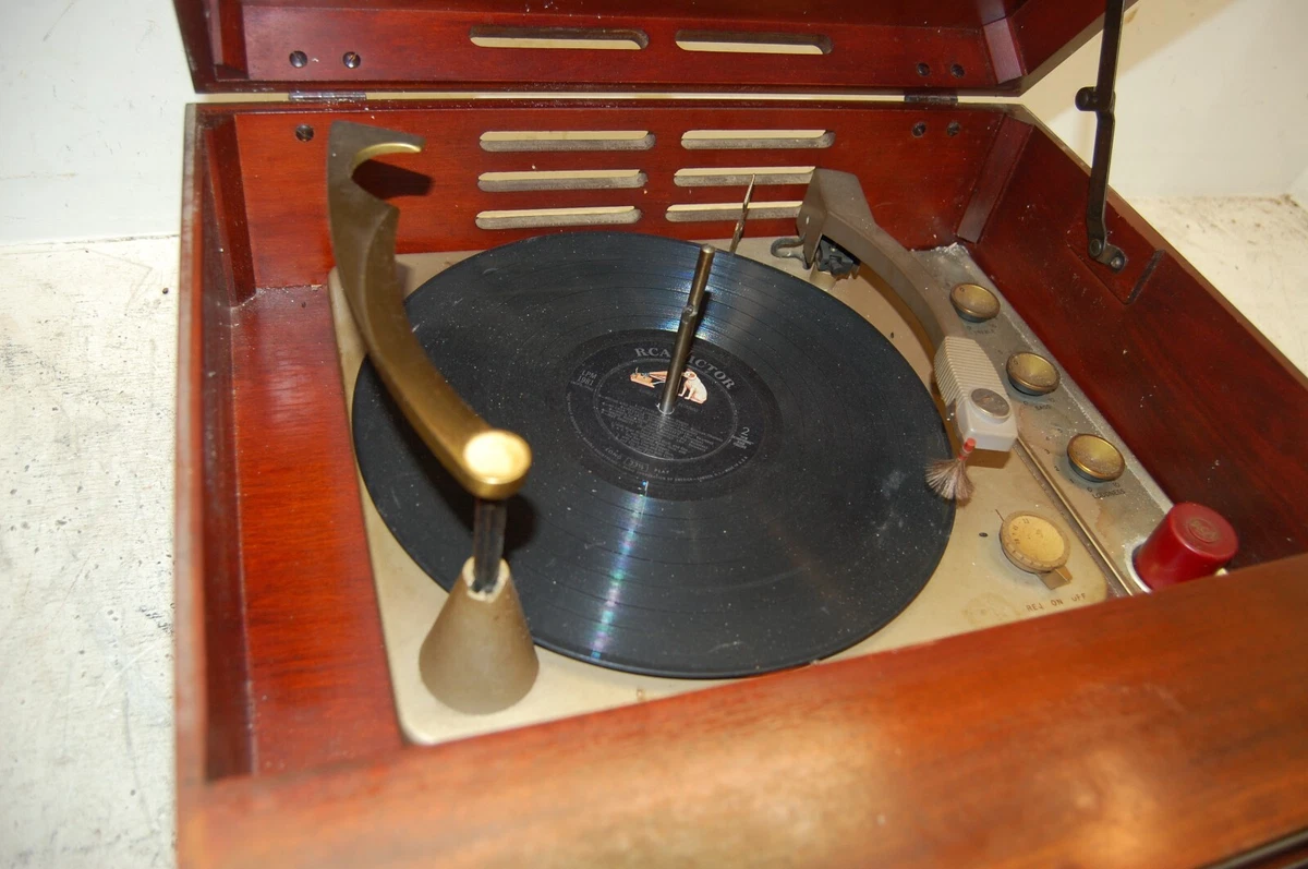 Shenandoah Restoration Antique Electric Record Player And, 56% OFF