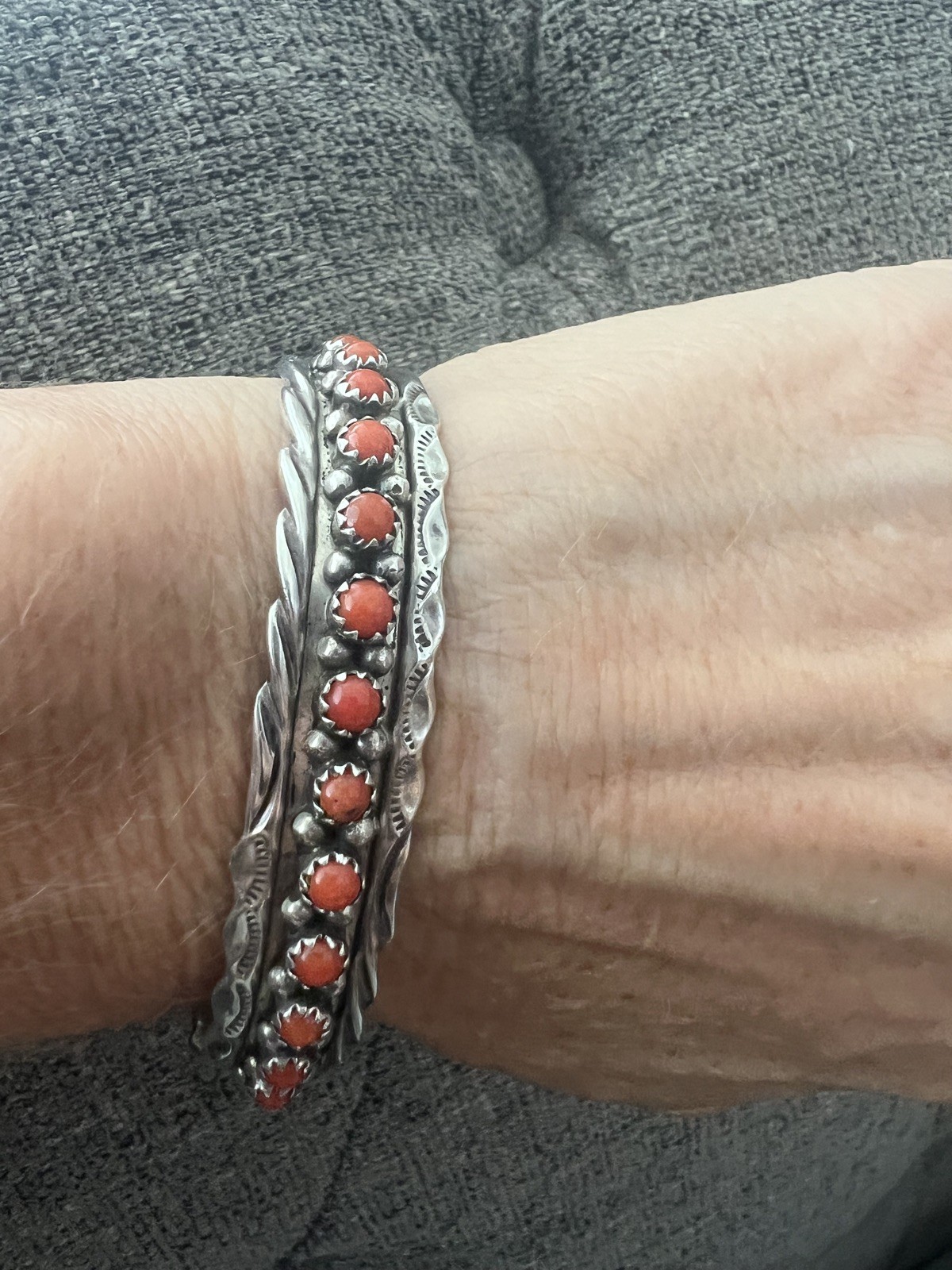 INCREDIBLE VINTAGE NAVAJO CORAL SNAKE EYES STERLING S… - Gem