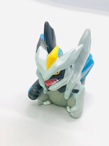 Black Kyurem Mini Figure doll Pokemon Rare From japan Nintendo Vintage ...