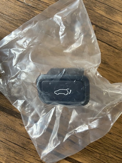 KIA SORENTO MK3 TAILGATE BOOT LID OPEN CLOSE SWITCH BUTTON 96740 ...