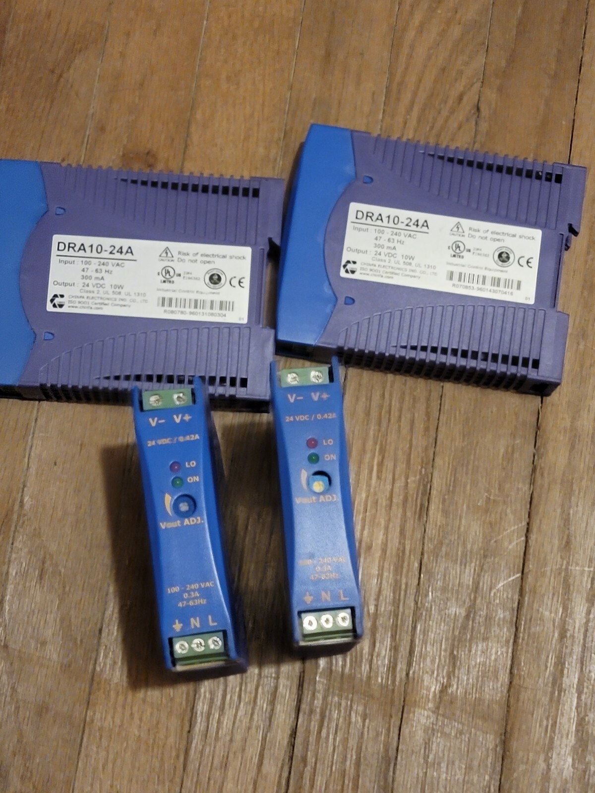 LOT of 4 Chinfa DRA10-24A DIN Mount Power Supply 100-240VAC , 24VDC 10W ...