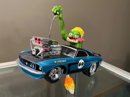 Custom 1/18 Muscle Machines Plastic Mustang With Figure Rat Fink Weird ...