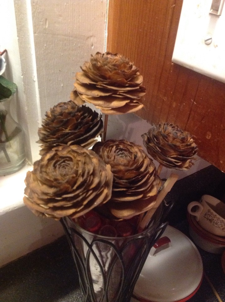 100 Cedar roses cedar rose pine cone Wood Rustic Wedding Flowers Wooden ...