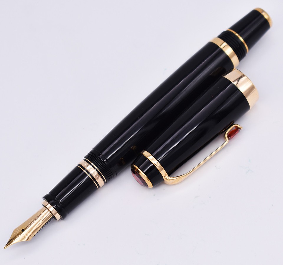 Crocodile Classic Fountain Pen , Black Ruby Gold Ring Medium Nib ...