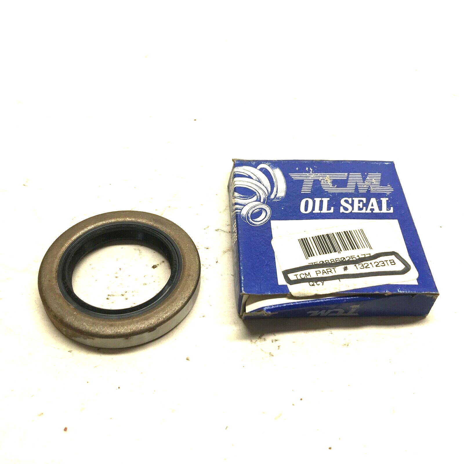 NOS TCM OIL SEAL 132123TB | eBay