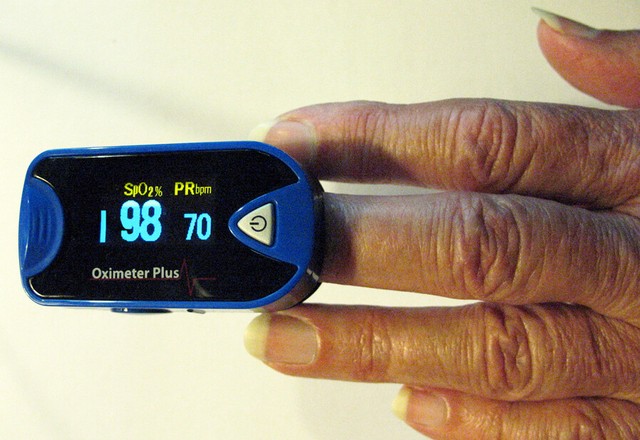 Oxi-go Quickcheck Pro Finger Pulse Oximeter for Sports and Aviation for ...