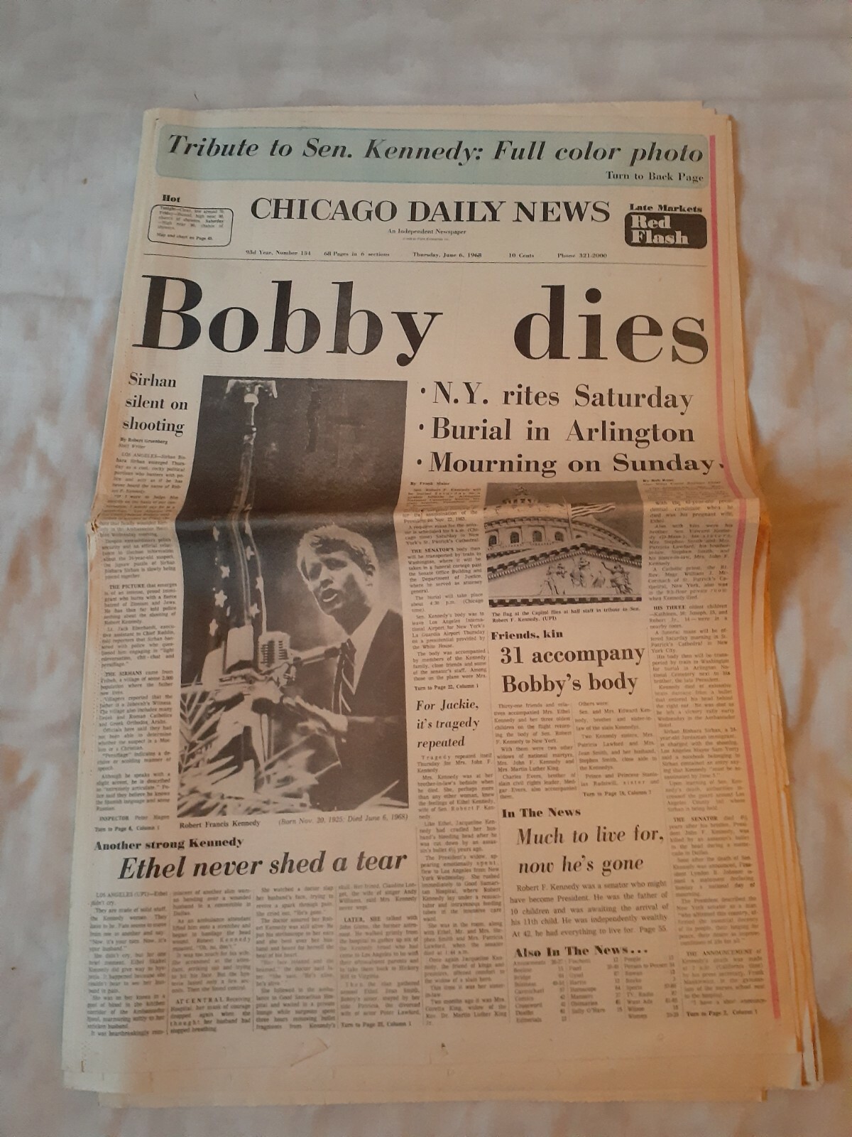 Chicago Daily News Bobby Dies (Thursday, June 6, 1968) Sirhan Silent on ...
