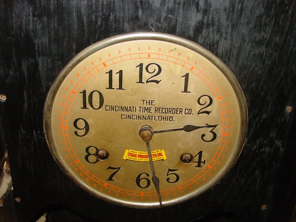 "The Cincinnati Time Recorder Co." TIME CLOCK 35"x8 1/2"x16" ANTIQUE ...