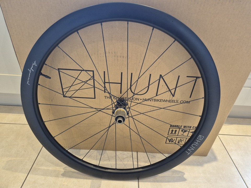Hunt Aerodynamicist 44 UD Carbon Disc Wheelset | eBay UK
