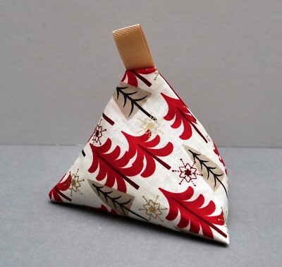 Pyramid Shaped Lavender Bag Xmas Tree & Snowflake Design in Red & Gold ...