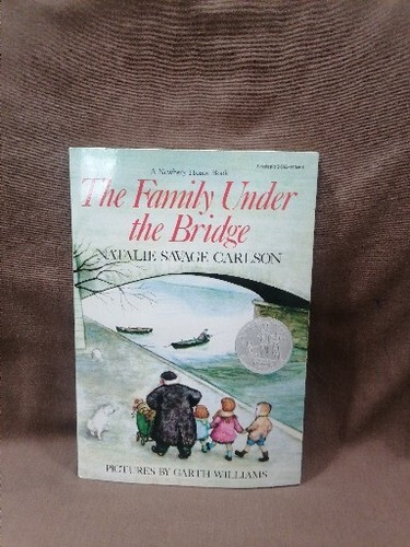 Family under the Bridge by Natalie Savage Carlson 9780590441698| eBay