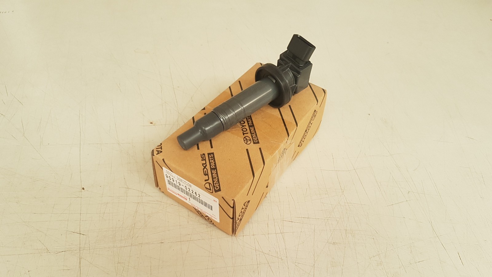 Genuine Toyota OEM ignition coil Corolla / Matrix / Celica / MR2 ...