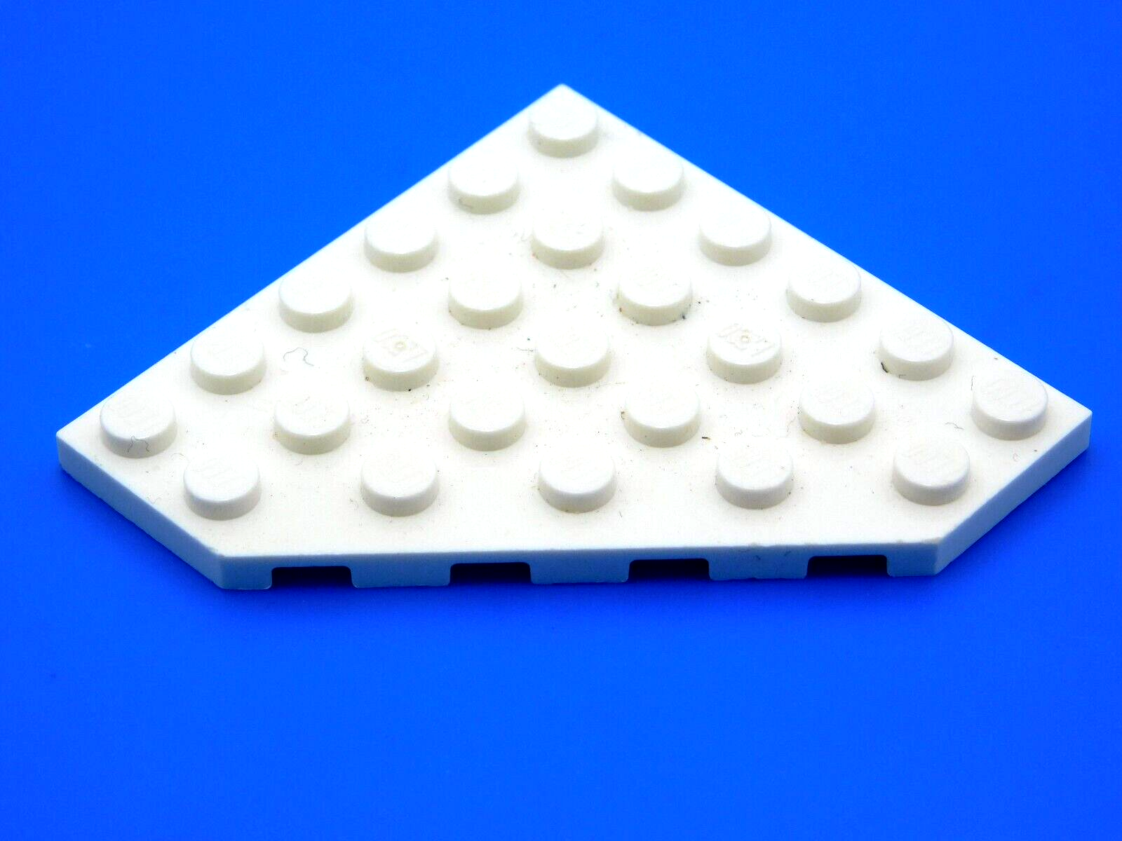 8 LEGO White Plate 6 x 6 without Corner Triangle Wedge (6106) - 8 ...