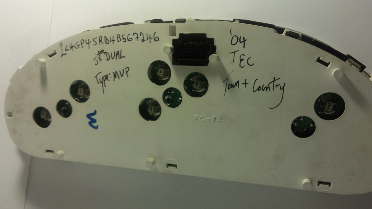 2004 dodge caravan Chrysler Town Country SPEEDOMETER ODOMETER ...