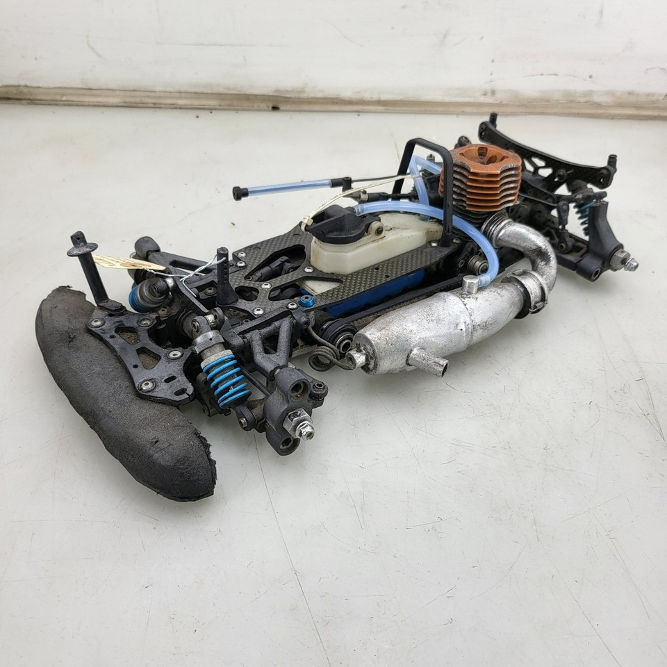 Mugen Seiki MTX4R 1/10, engine turns over, rolls freely, battery box ...