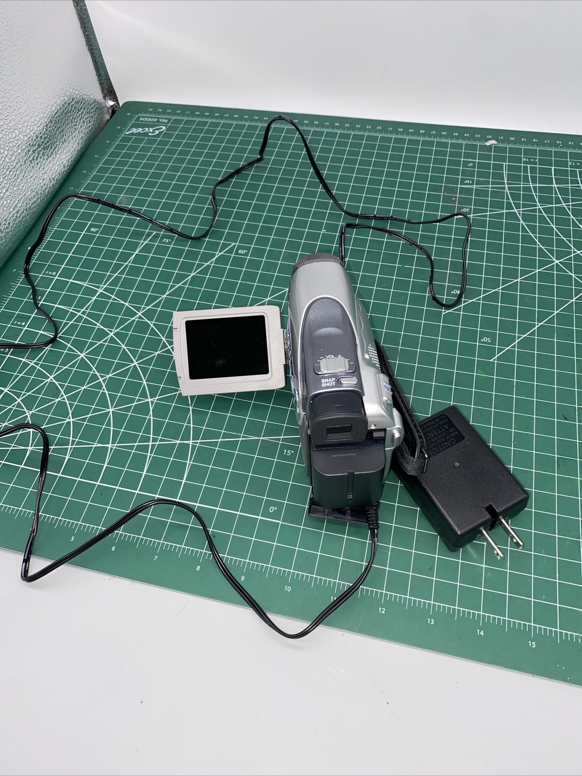 JVC Mini DV Handheld Video Camcorder Camera Video Player GR-D250U AS IS ...