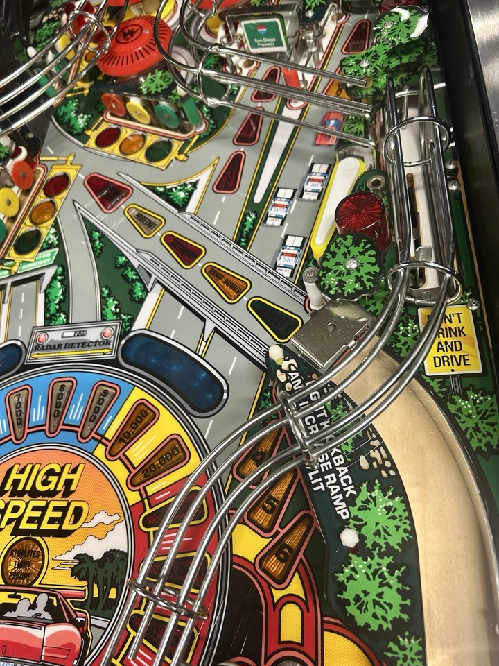 WILLIAMS HIGH SPEED PINBALL MACHINE WITH BRAND NEW PLAYFIELD BEAUTIFUL ...