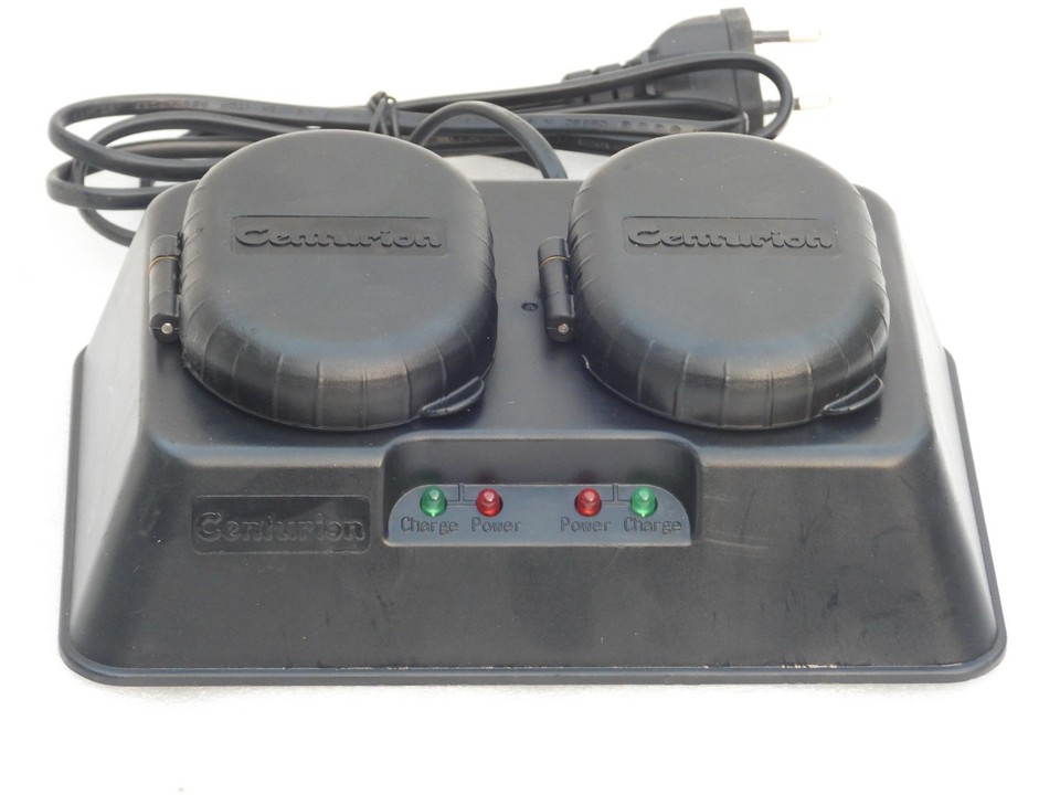 NOS CENTURION MODEL LC-333 RESCUE HAND LAMP DECK CHARGER UNIT 90-260VAC ...