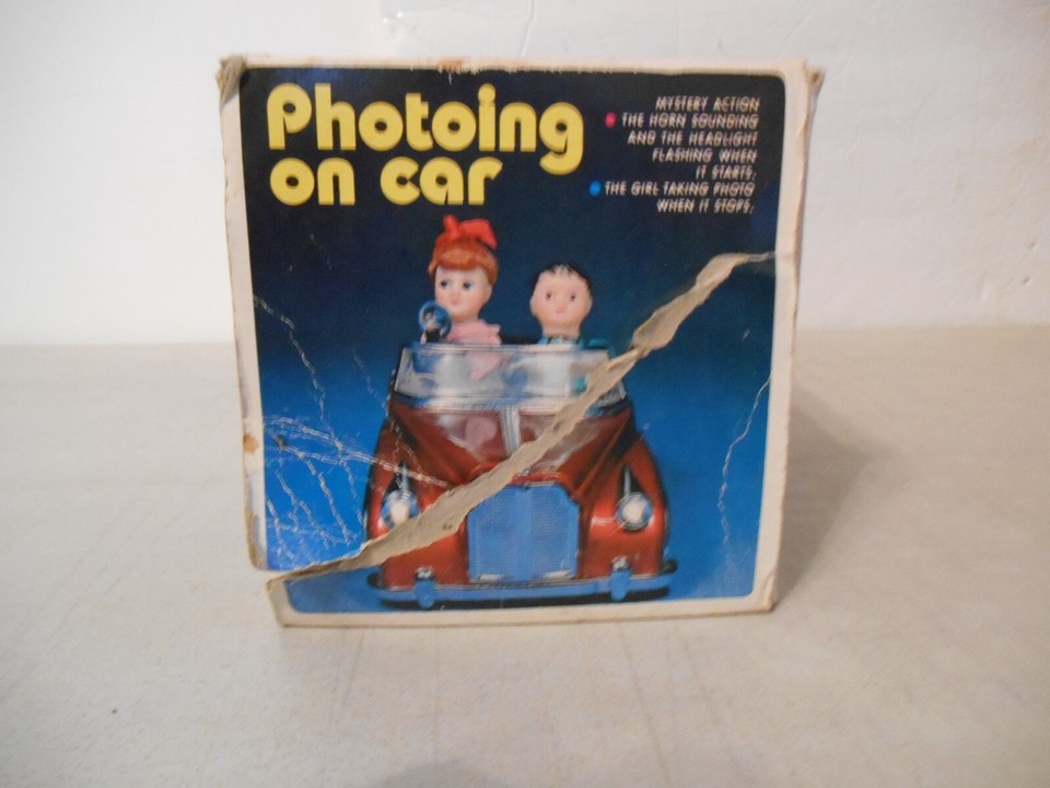#1094#----VTG Battrey Operated Photoing on Car Tin Toy in Box ME630 ...